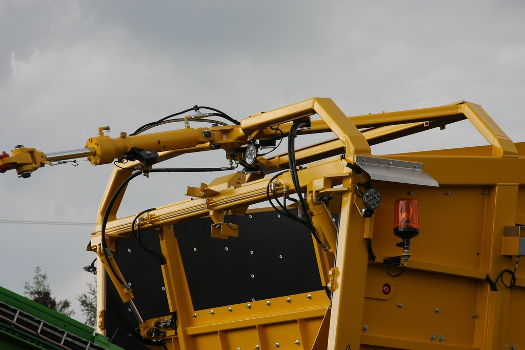 Materialförder- und Siloeinheit MFS-120 - Schulze Modellbau