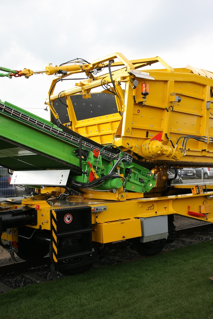 Materialförder- und Siloeinheit MFS-120 - Schulze Modellbau